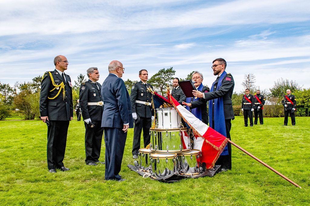 New WNSR Colours bind ‘strong, capable soldiers’ to heritage - The ...